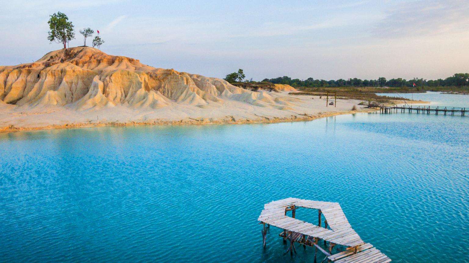 Danau Biru Kijang di Bintan | Atourin