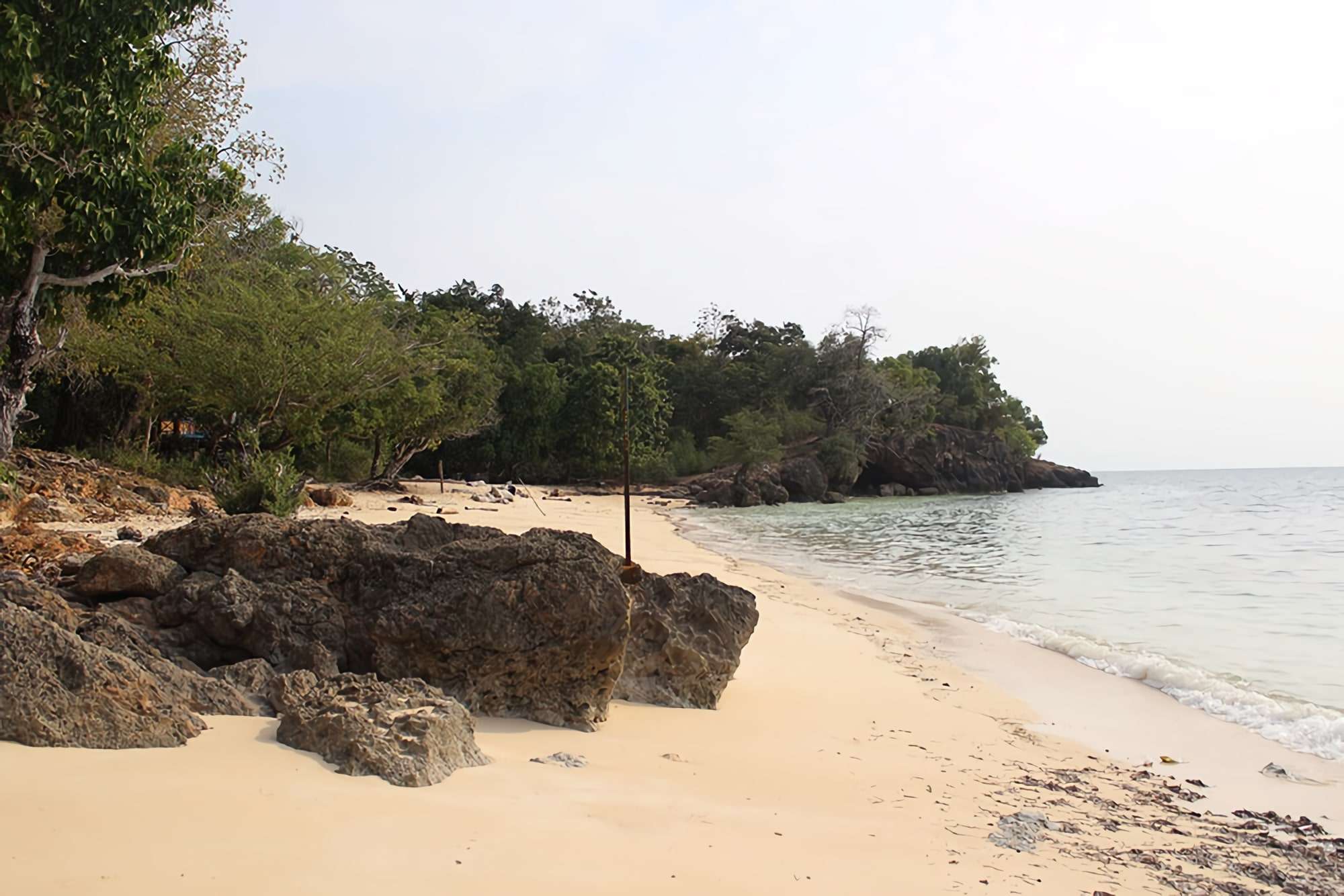 Pantai Bonebula di Donggala | Atourin